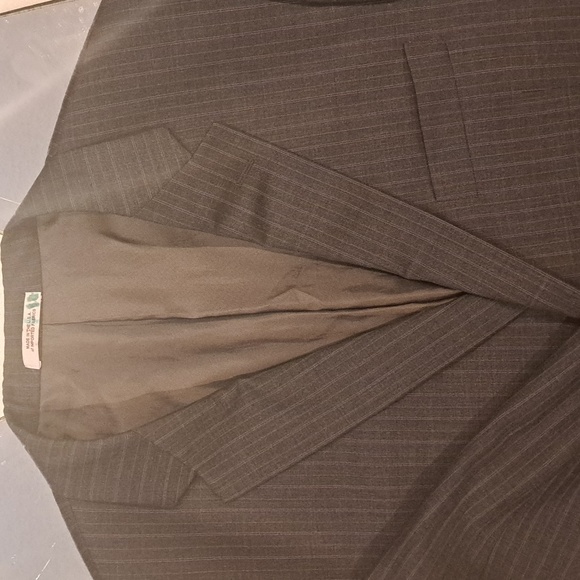 Hickey Freeman | Suits & Blazers | Hickey Freeman Size 48r Grey Striped ...